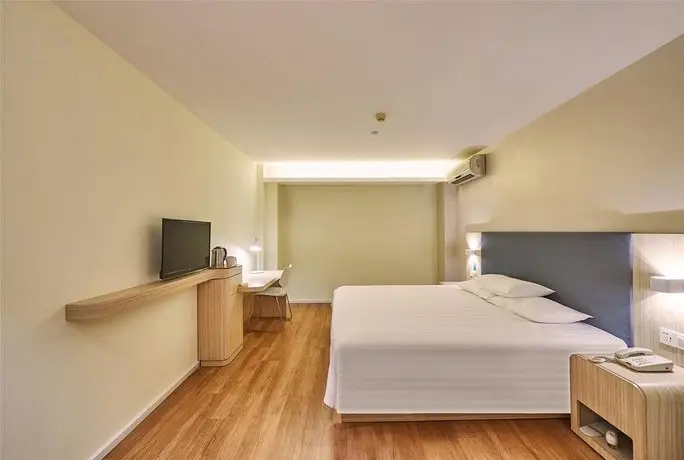 Hanting Hotel Shanghai Jinshan Square